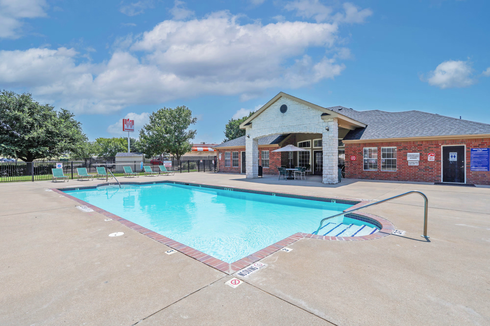 Cobblestone Village | (817) 645-4663